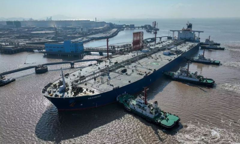 Oil rises 1% as more tankers avoid Red Sea after strikes - India ...