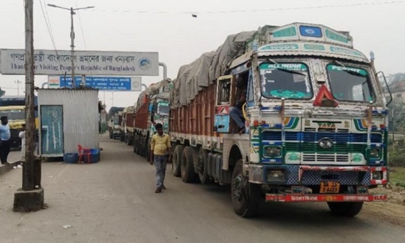 Import-export resumes at Benapole land port after two-day suspension ...